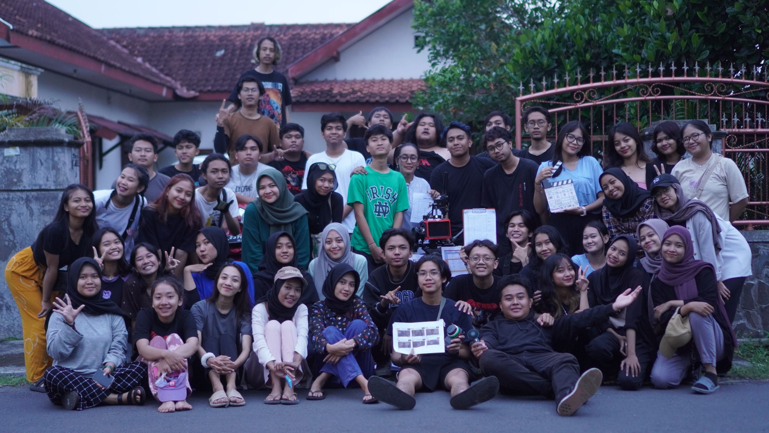 BTS FILM DEBAR YANG MEMUDAR - AVIKOM FILMS